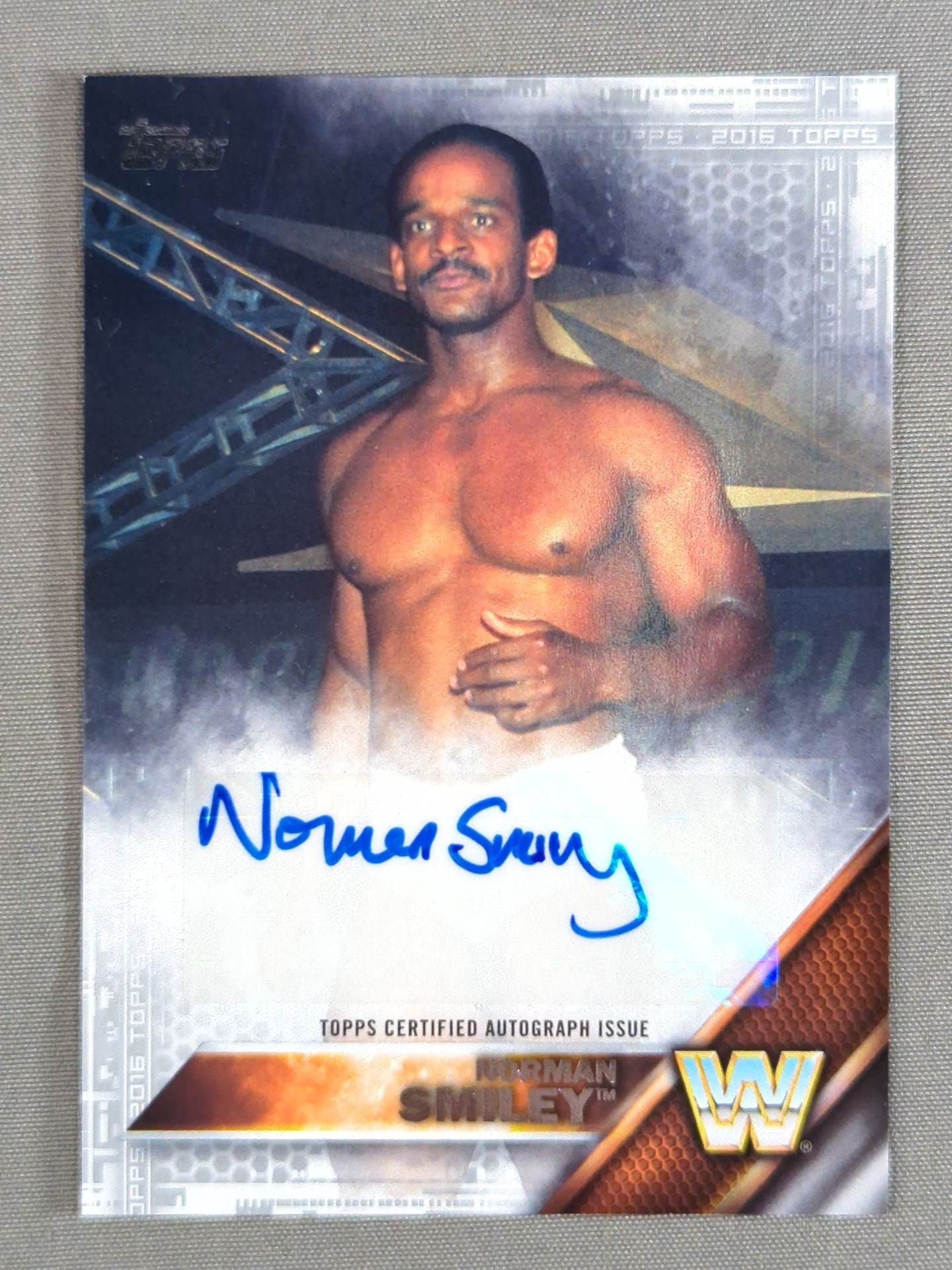 2016 WWE topps Norman Smiley Official Autographed Card – 闘道館